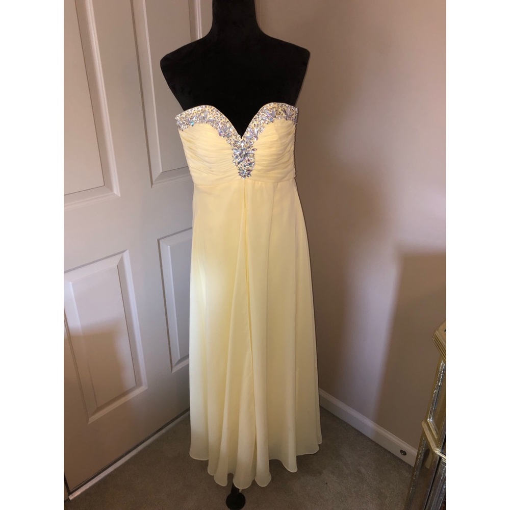Pale Yellow Prom Dress - Gem